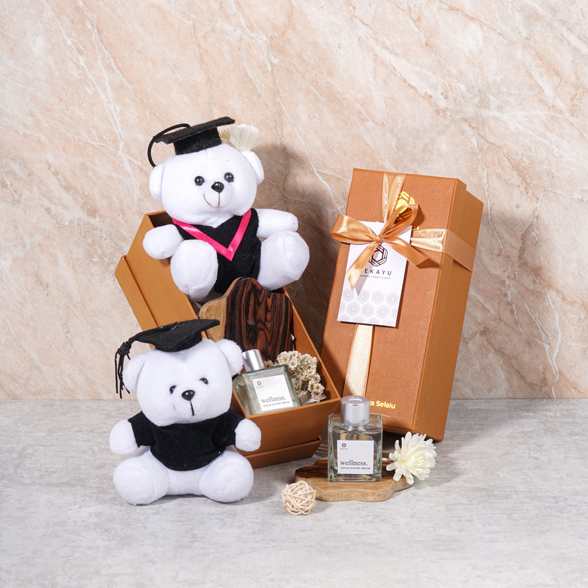 Hadiah Wisuda Nuha | Hampers Wisuda | Graduation Gift - Dekayu