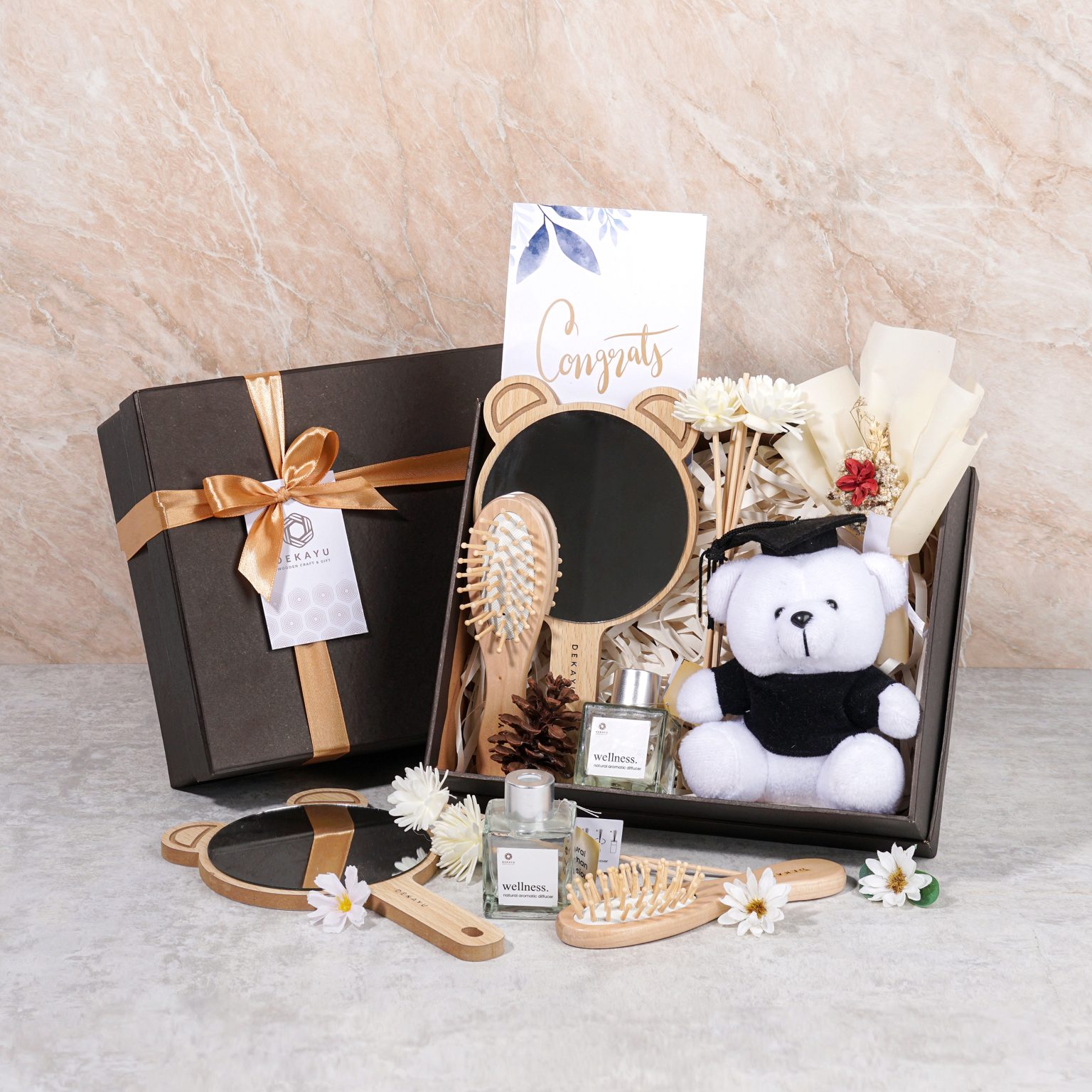 Hadiah Wisuda Aydin | Hampers Wisuda | Graduation Gift - Dekayu
